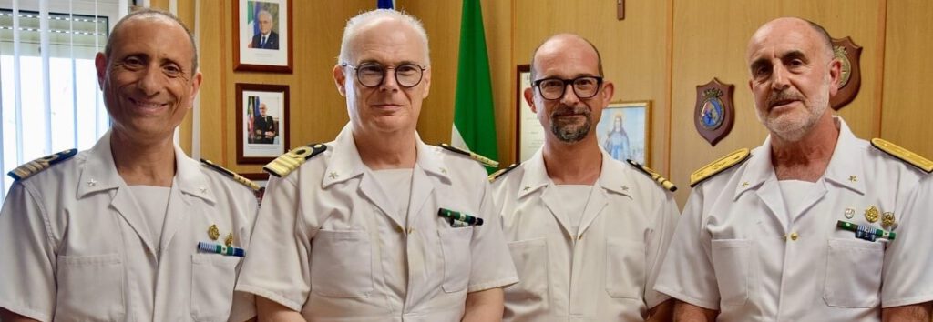 Il CV Francesco Perrotti guida il Compartimento marittimo di Gallipoli ...